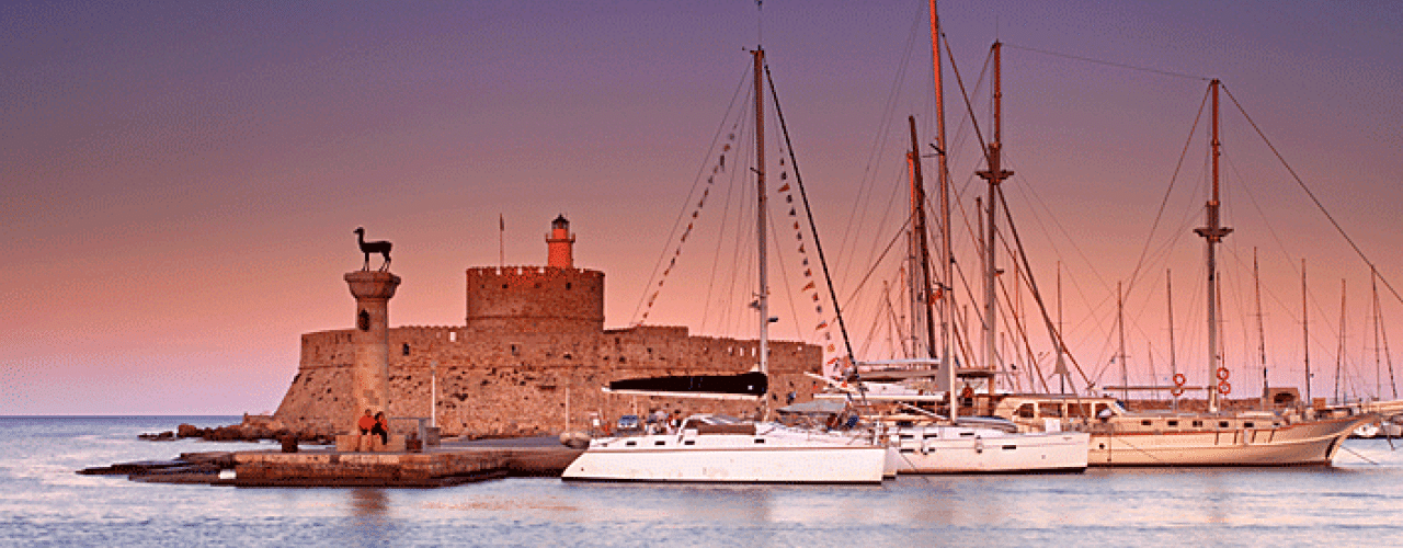 Mandraki Hafen: Mit alltours nach Rhodos