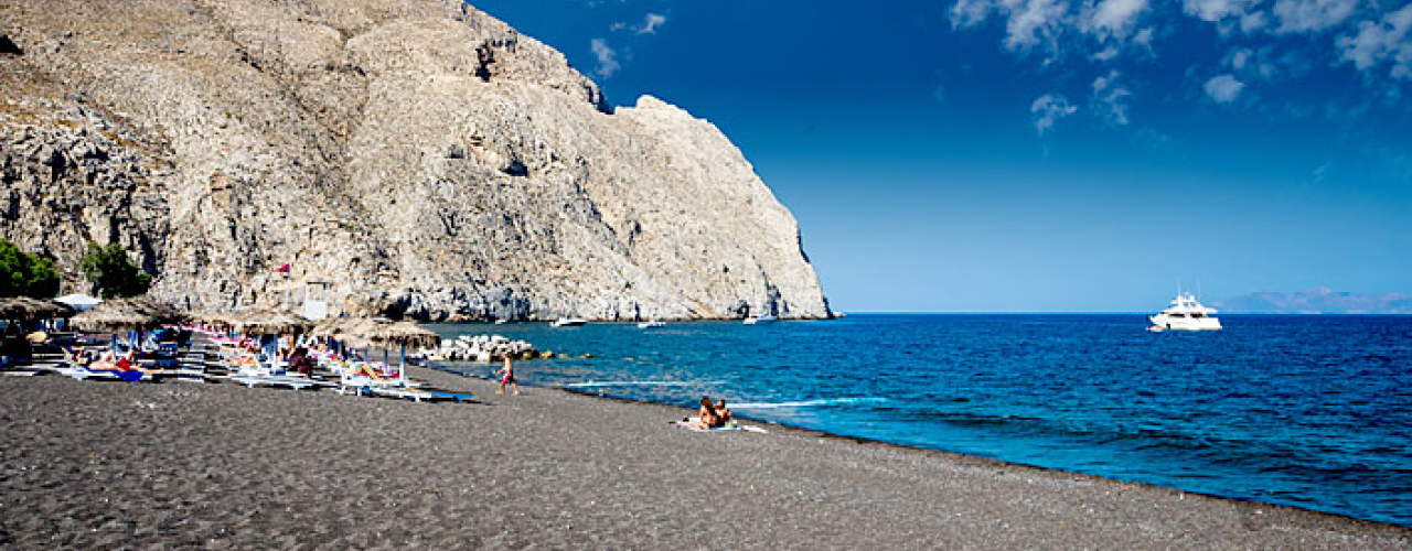 Santorini Strände: Urlaub in Griechenland mit alltours