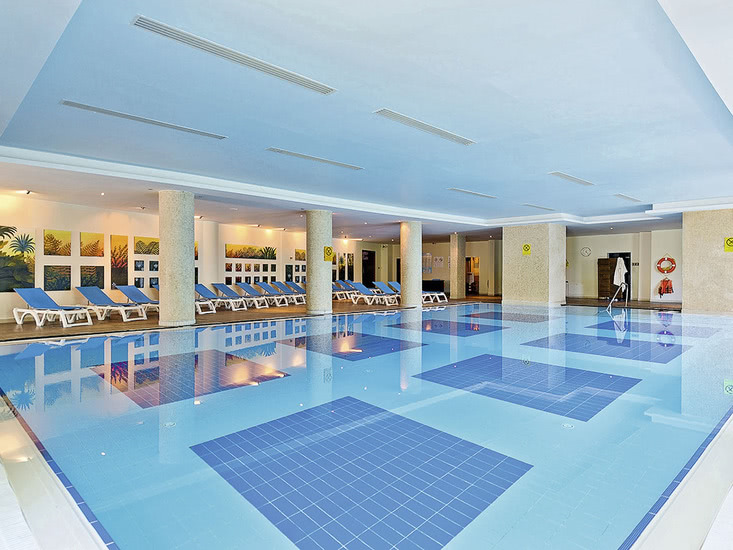 Hotel Concorde de Luxe Resort in Antalya - Lara bei alltours buchen
