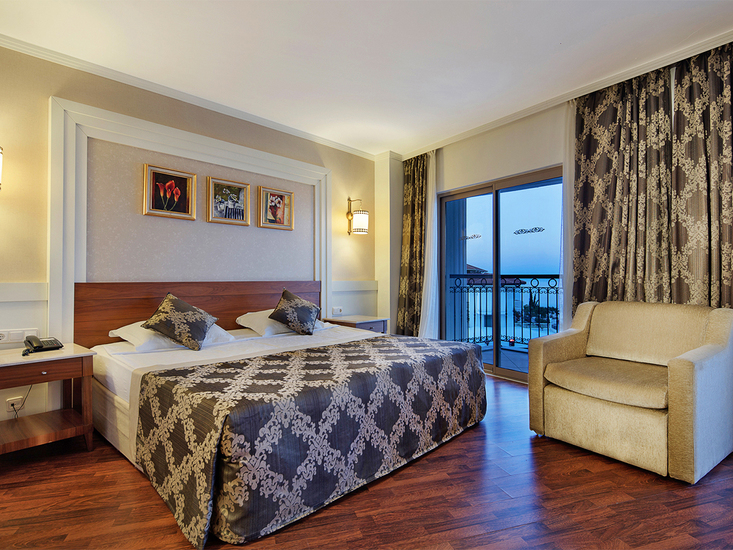 Hotel Alba Queen in Side - Colakli bei alltours buchen