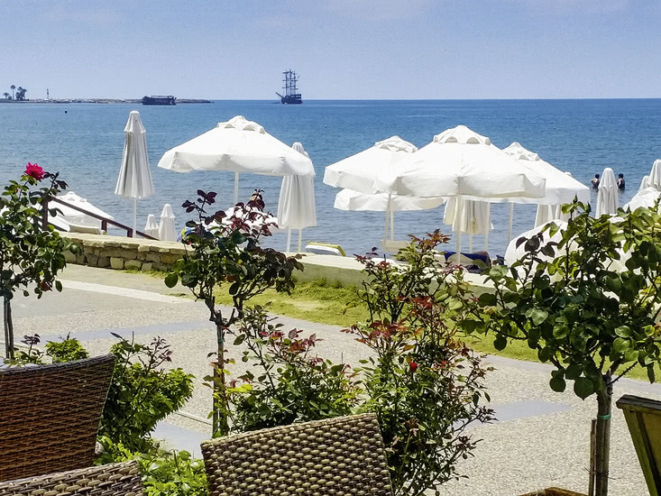 Side Bay Hotel in Side bei alltours buchen