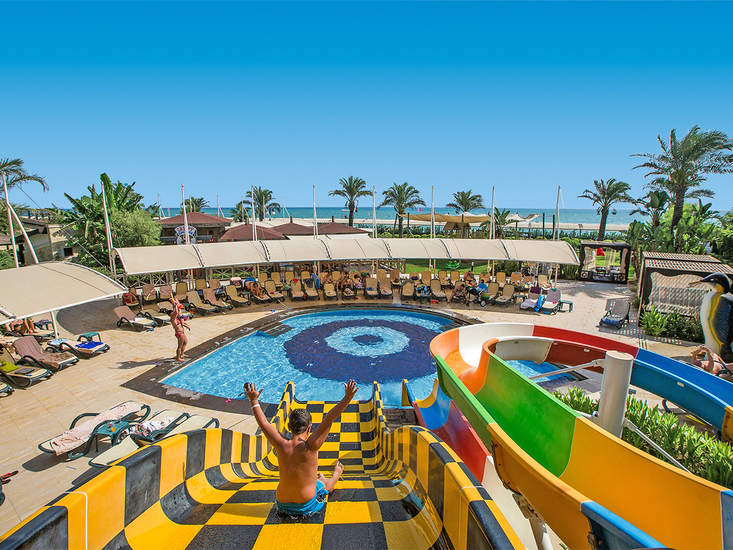 Hotel Crystal Family Resort & Spa Belek in Belek - Bogazkent bei ...