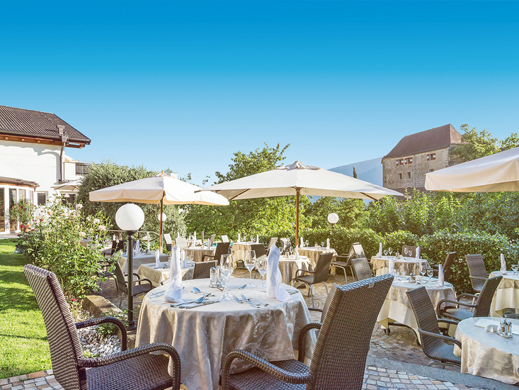 Baumgartner's Blumenhotel in Schenna bei Meran bei alltours buchen