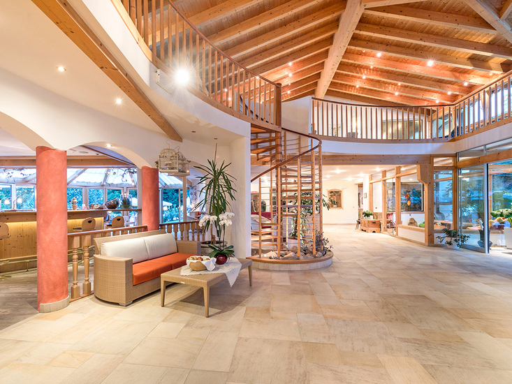 Baumgartner's Blumenhotel in Schenna bei Meran bei alltours buchen