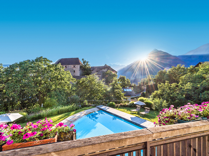 Baumgartner's Blumenhotel in Schenna bei alltours buchen