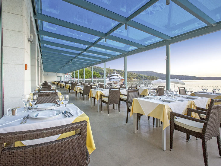 Hotel Admiral Grand in Slano bei alltours buchen