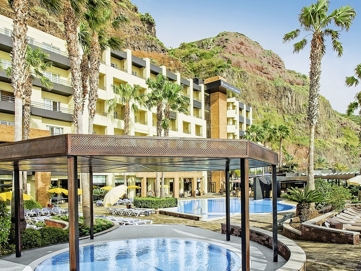 Hotel Calheta Beach in Calheta bei alltours buchen