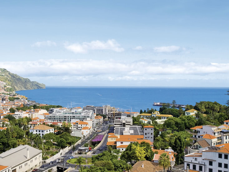 Four Views Baia Hotel in Funchal bei alltours buchen