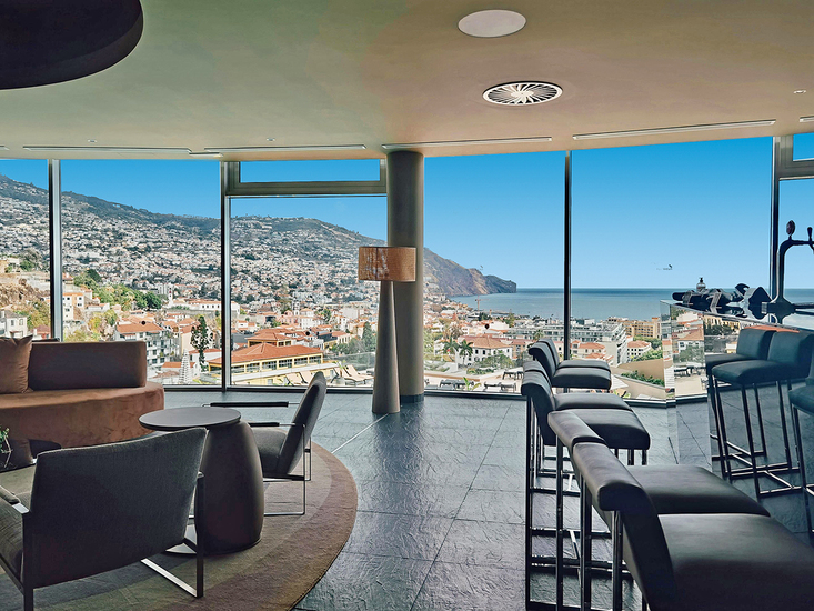 The Views Baia Hotel in Funchal bei alltours buchen