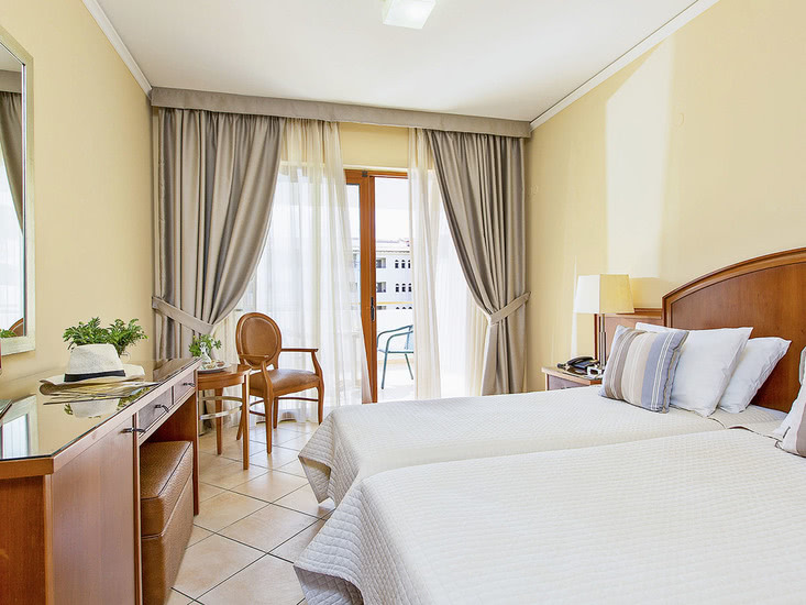 Hotel Theartemis Palace in Rethymnon bei alltours buchen