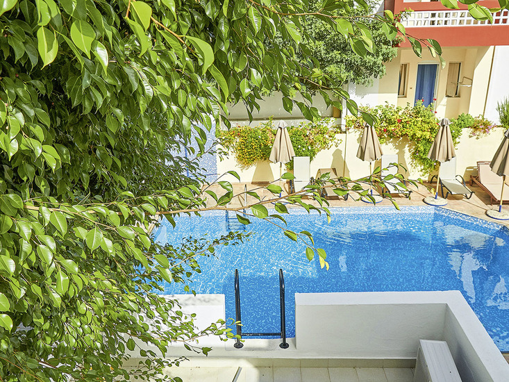 Troulis Aparthotel in Bali bei alltours buchen