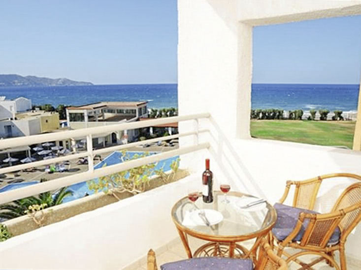 Hotel Dessole Dolphin Bay in Amoudara bei alltours buchen