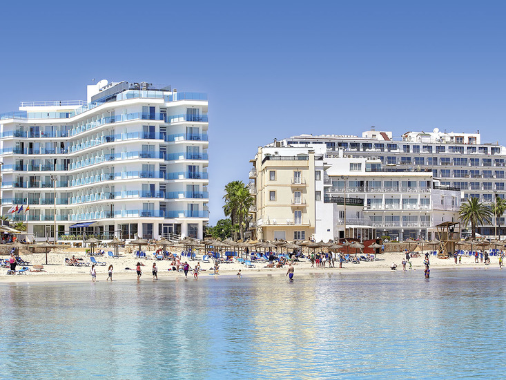 Universal Hotel Perla in S'Illot bei alltours buchen