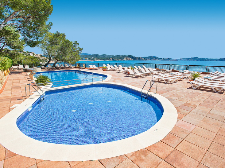 Hotel Cala Fornells in Cala Fornells bei alltours buchen