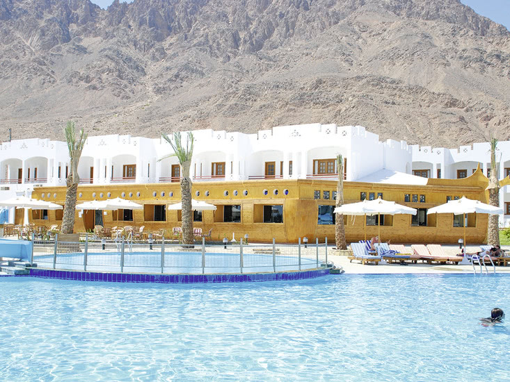 Hotel Happy Life Village in Dahab bei alltours buchen